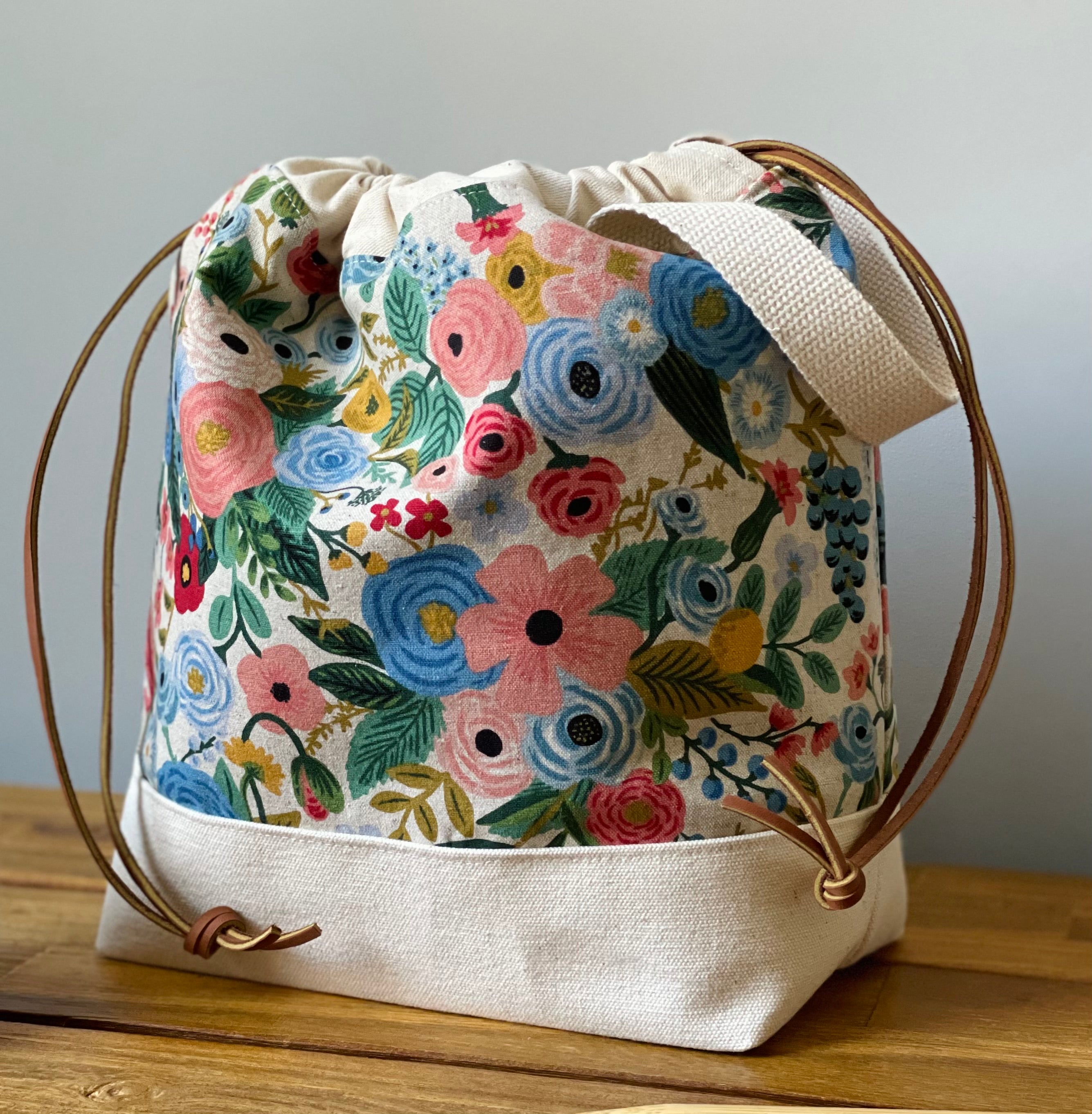 NEW! Spring floral large craft project bag – Grannys On the Go